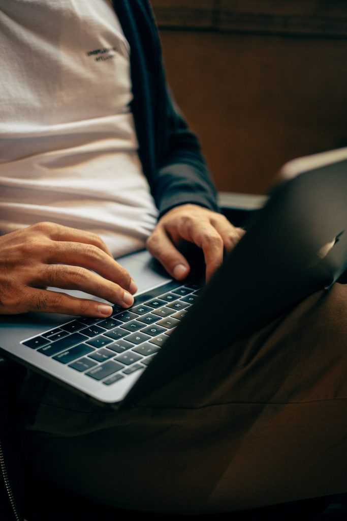 How To Write An Informative Essay Student Tutor Education Blog